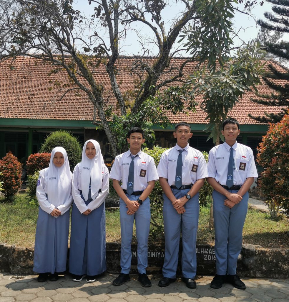 SISWA SMA NEGERI JUMAPOLO IKUTI KOMPETISI EKONOMI SYARIAH TAHUN 2023 ...